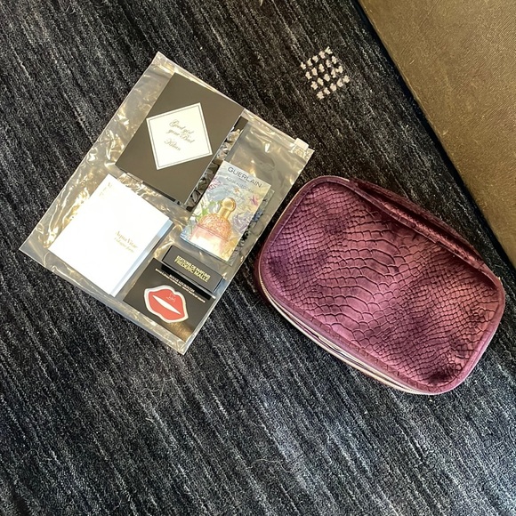 Bloomingdale's | Bags | Cosmetic Bag With Samples | Poshmark